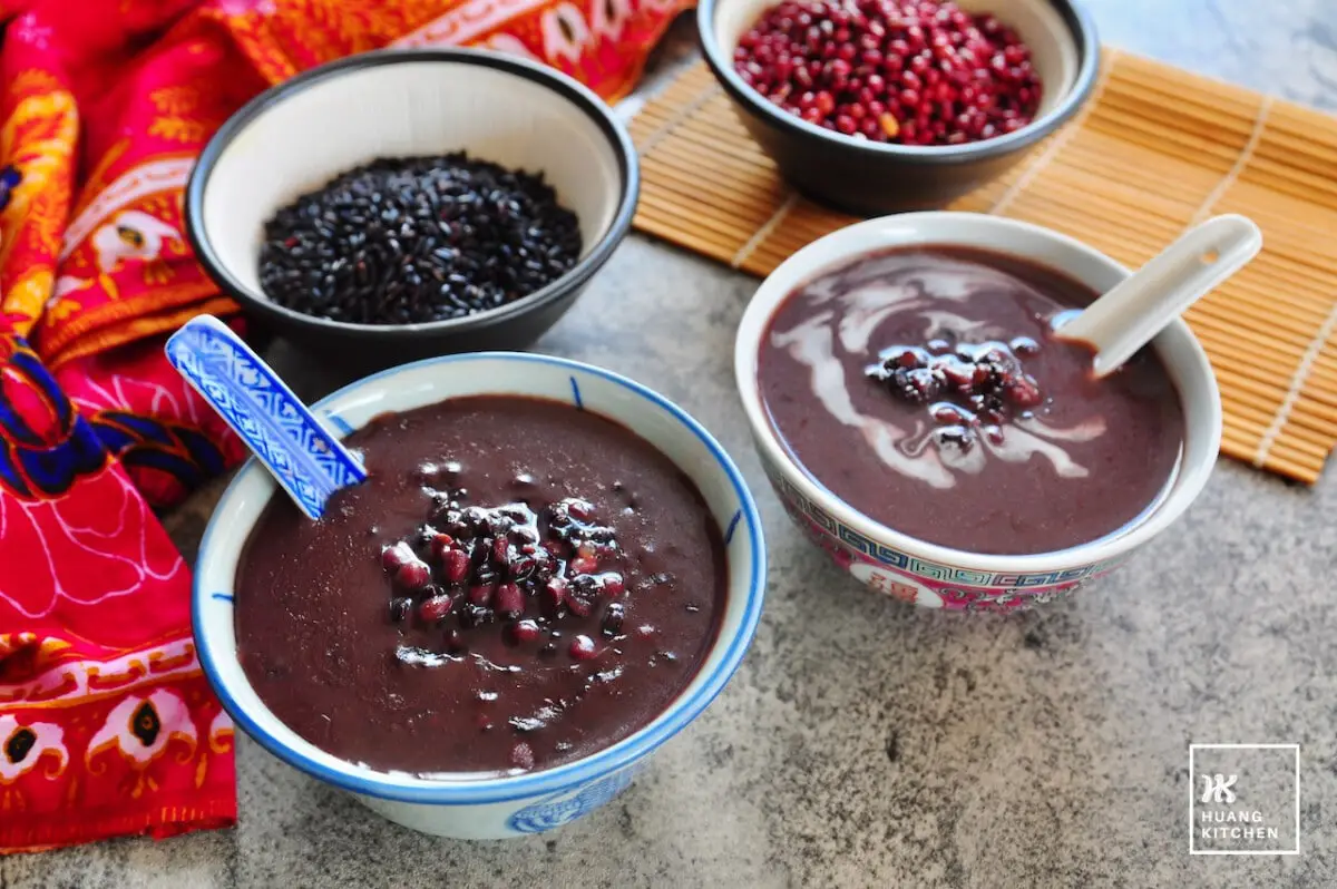 Red Bean Black Glutinous Rice Dessert Recipe 红豆黑糯米糖水 | Huang Kitchen