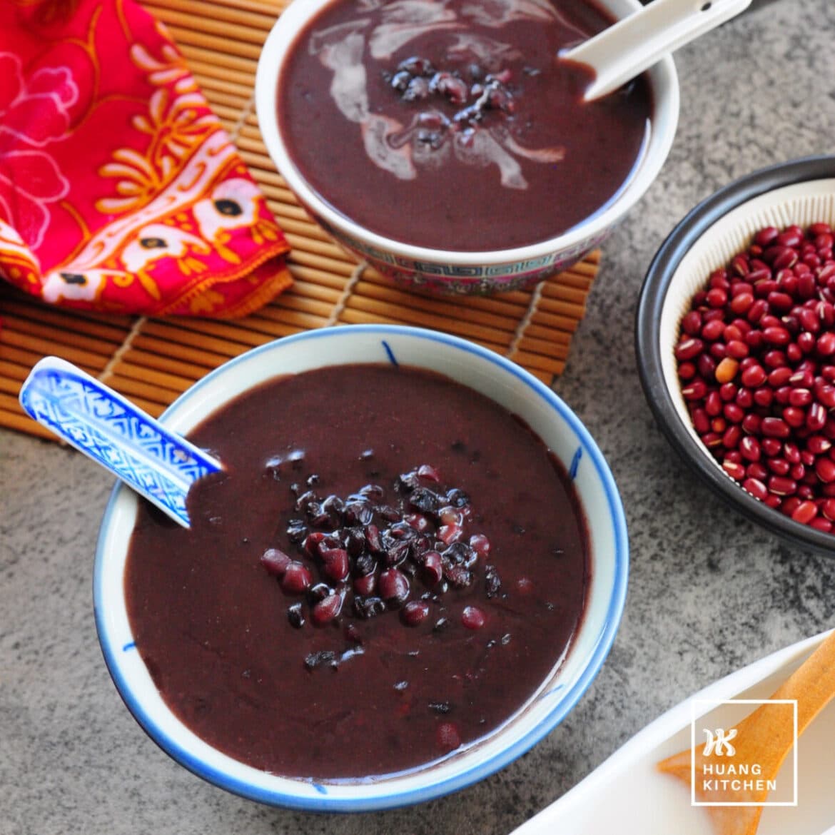 Red Bean Black Glutinous Rice Dessert Recipe 红豆黑糯米糖水 | Huang Kitchen