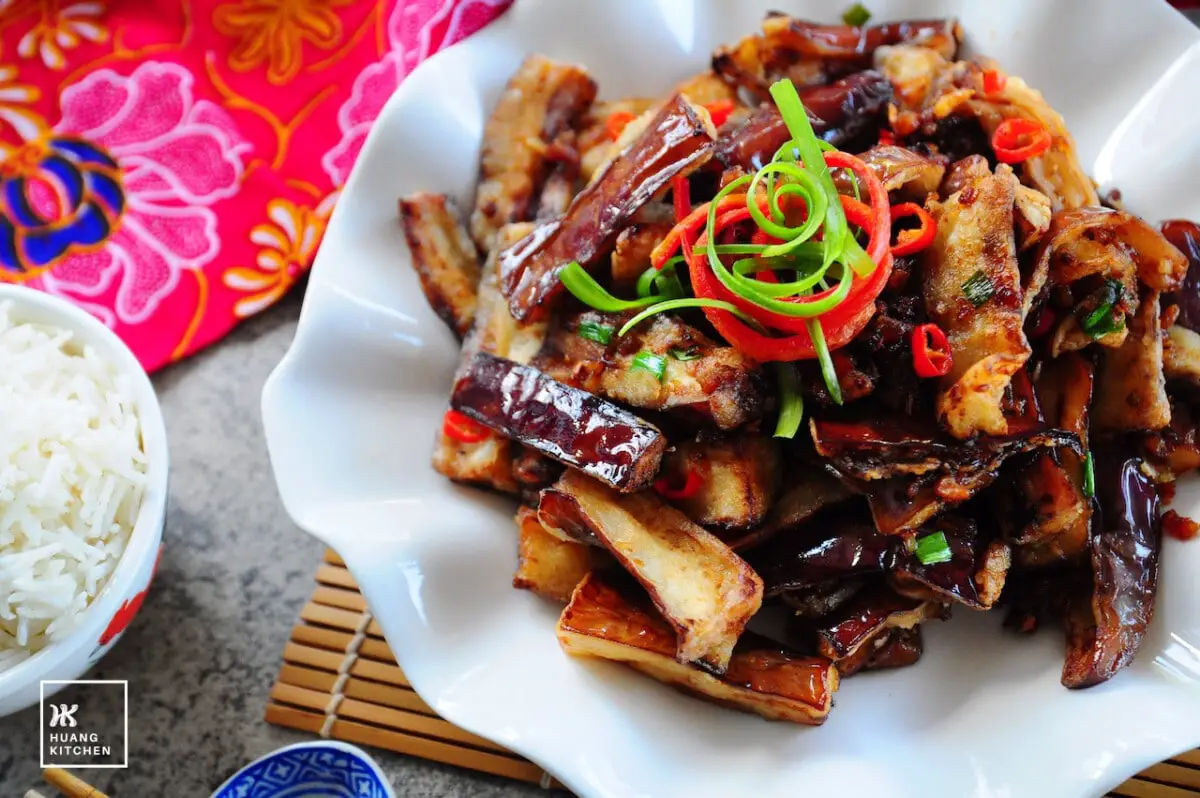 Deep Fried Crispy Eggplant Recipe 油炸茄子食谱 | Huang Kitchen